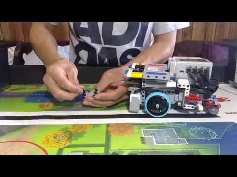 FLL BOX ROBOT- Mr D's Design (With Building Instruction) - YouTube