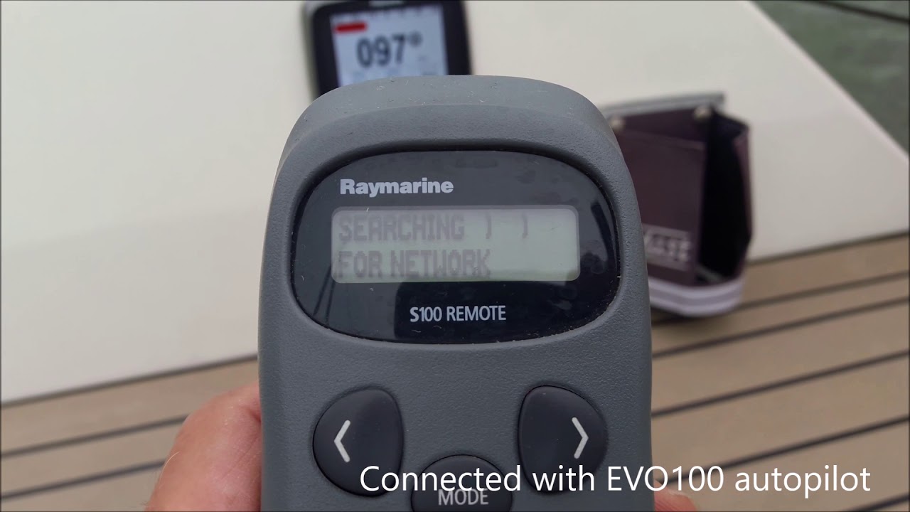 Raymarine S100 remote connects to EVO autopilot - YouTube