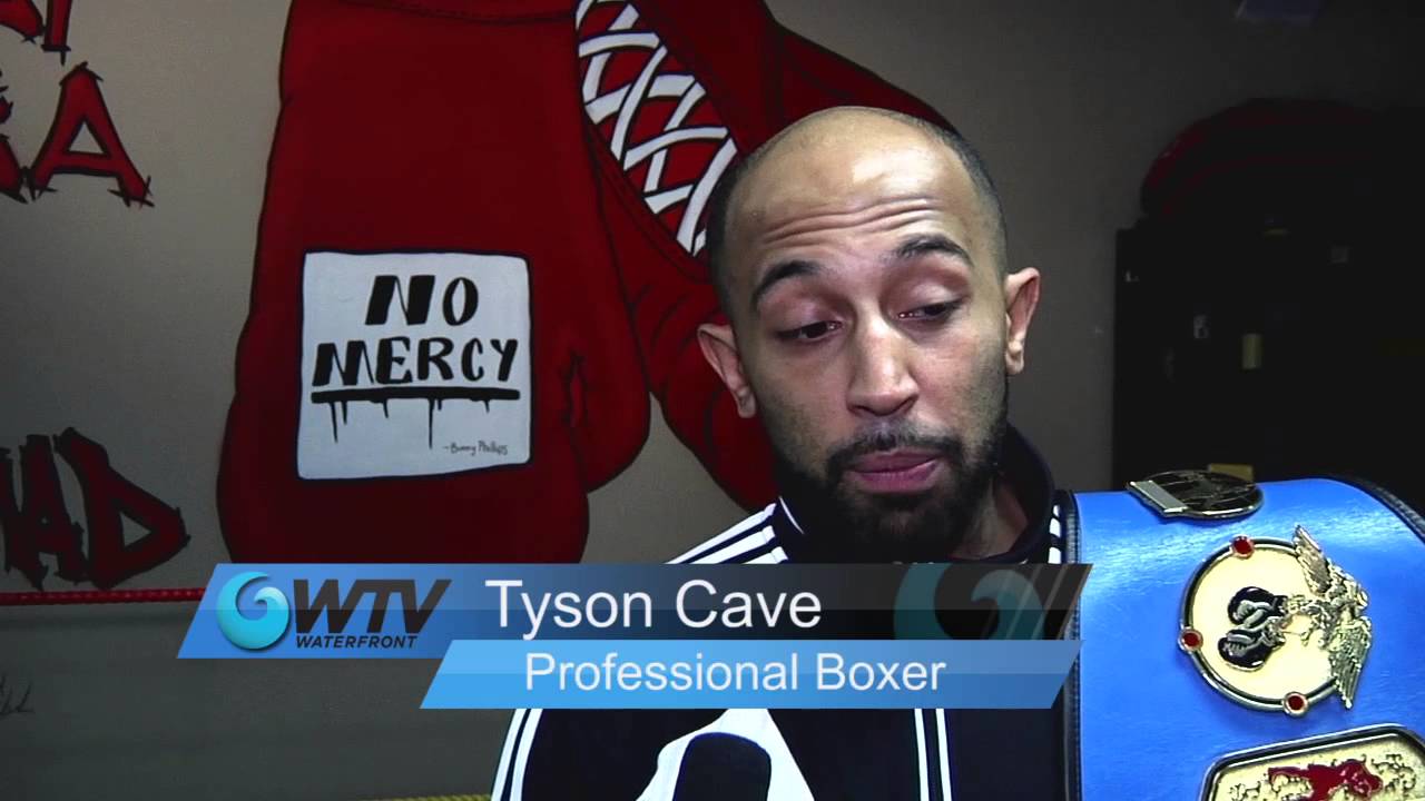 Halifax boxer prepares for fight of career - YouTube