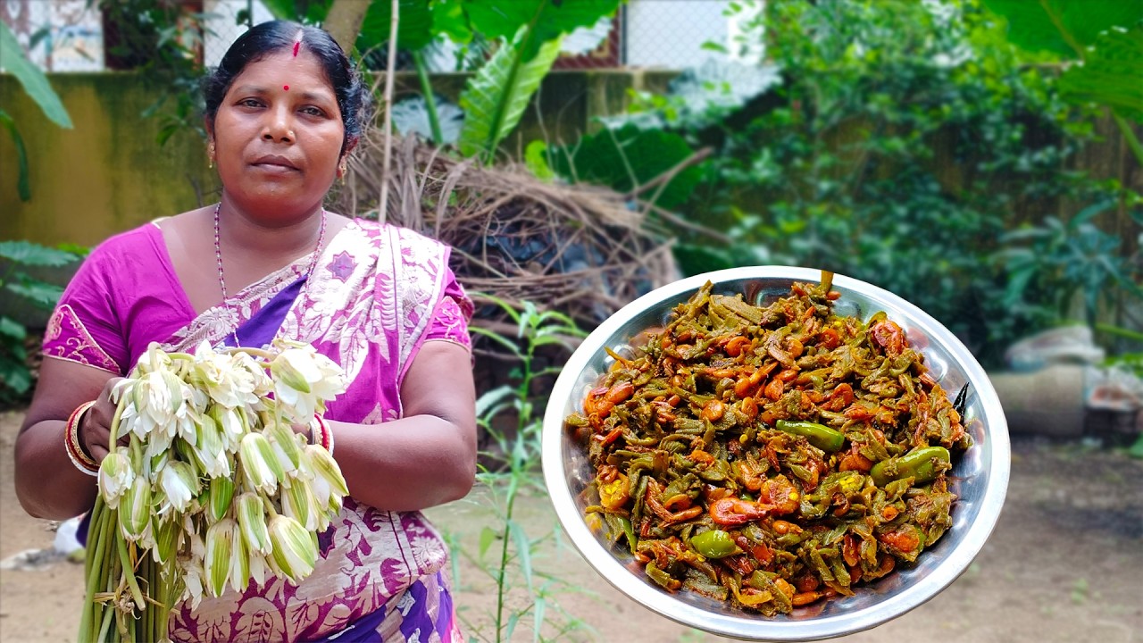 chingri diye sapla SAPLA RECIPE IN BENGALI Water Lily collect and ...