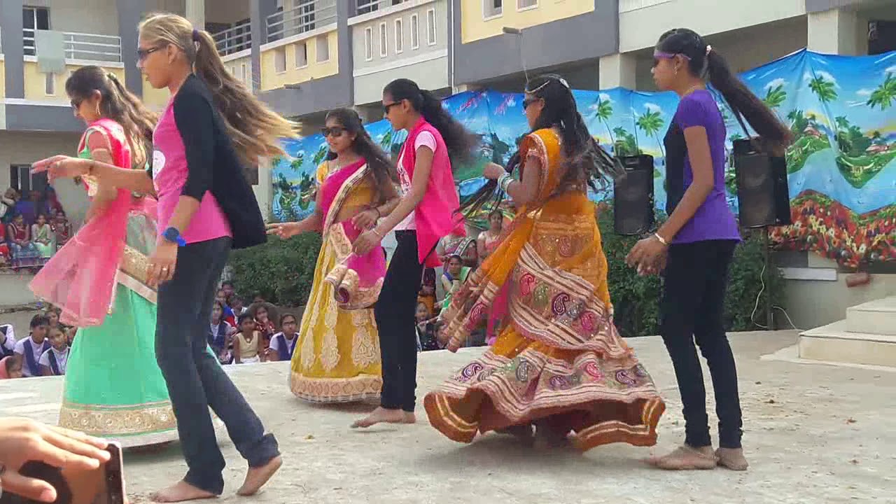 kala chasmaa dance shree eklavya shaikshanik sankul-juvanpur - YouTube