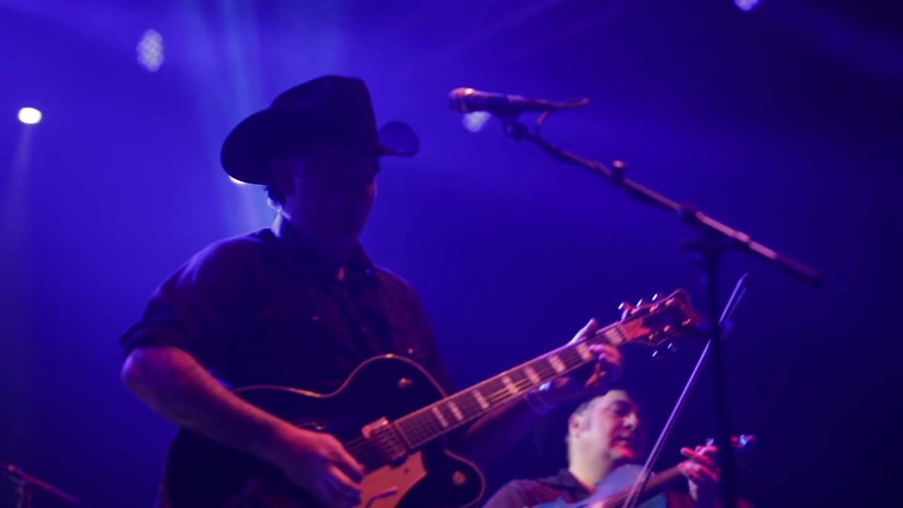 Eleven Hundred Springs performing The Toadies song "Tyler" - YouTube