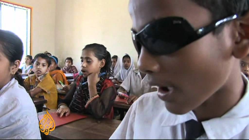 Blind student connects the dots to success - YouTube