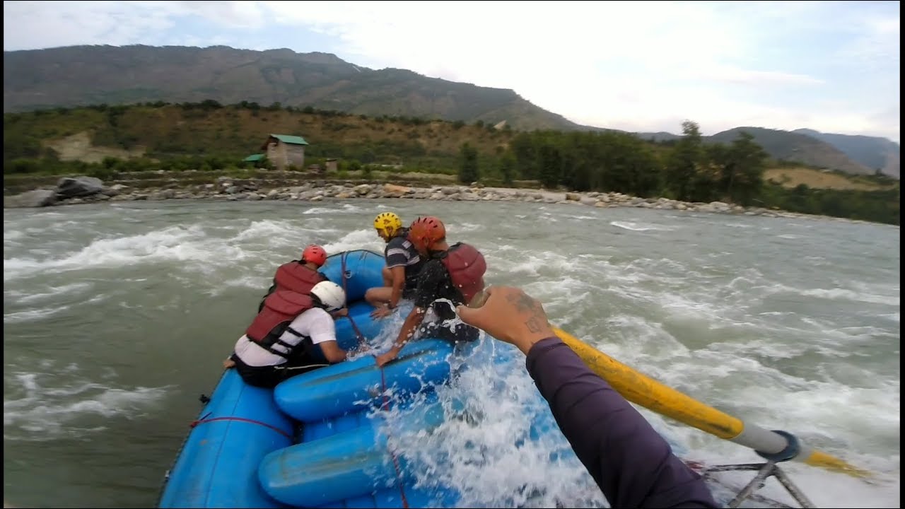 MOST DANGEROUS RIVER RAFTING IN BHUNTAR HIMACHAL PARDESH YouTube most-dangerous-river-rafting-in-bhuntar-himachal-pardesh-youtube