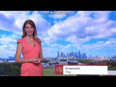 Elizabeth Austen Rizzini London weather in a pink dress 2019 09 03 ...