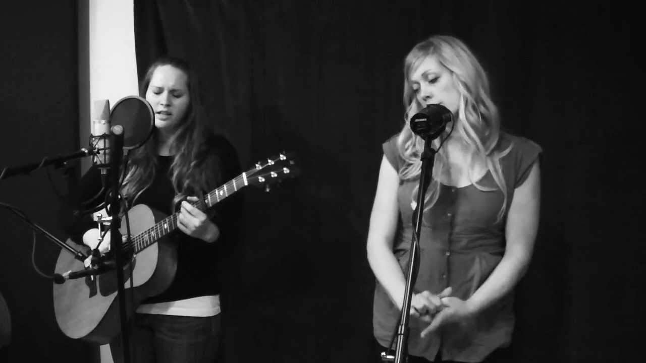 Amanda Breese - In My Bones - Live from the Yellow Room - YouTube