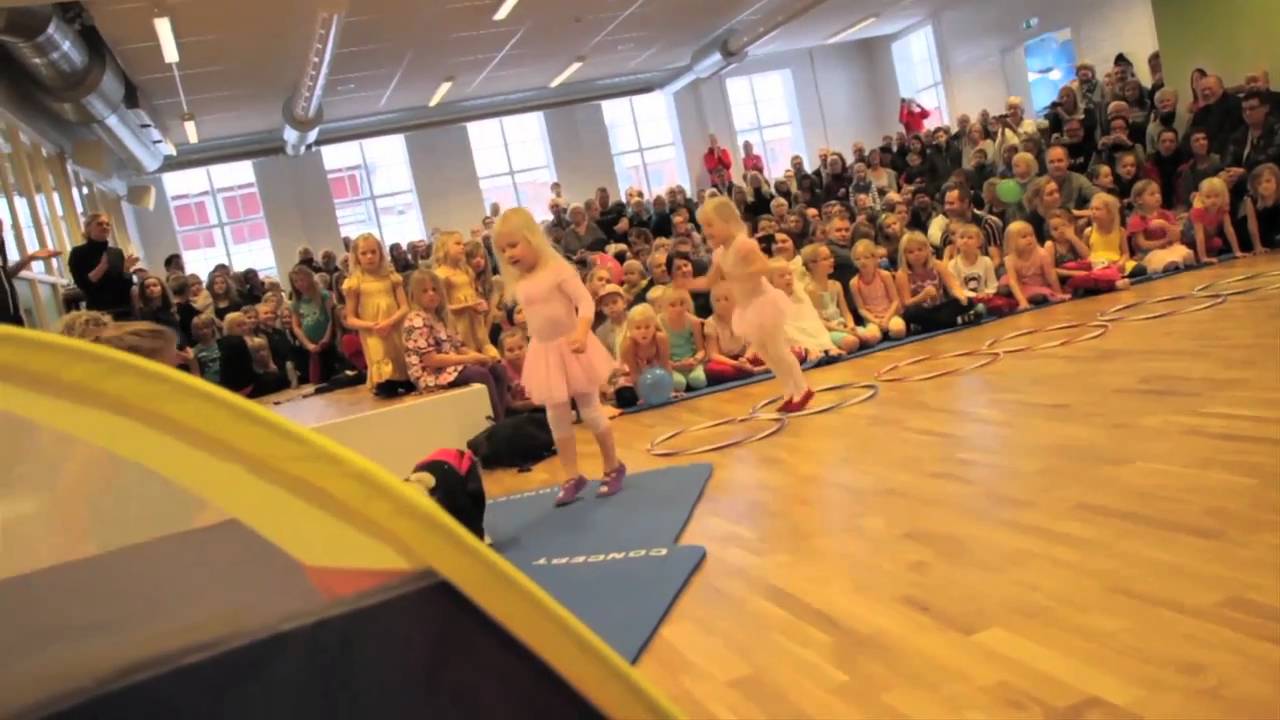 Form Dans - Funky Kidz 2-3 år - YouTube