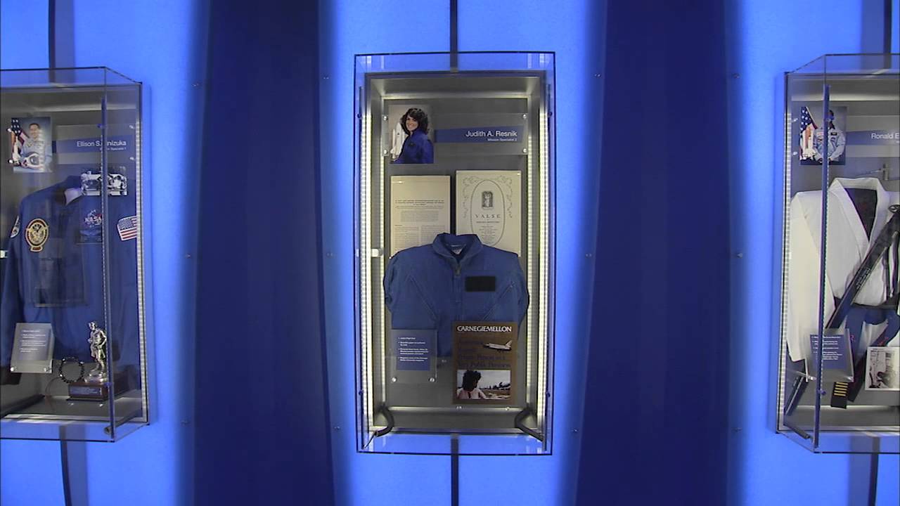 Nasa Exhibit Of Challenger Columbia Space Shuttle 4,497 Space Shuttle