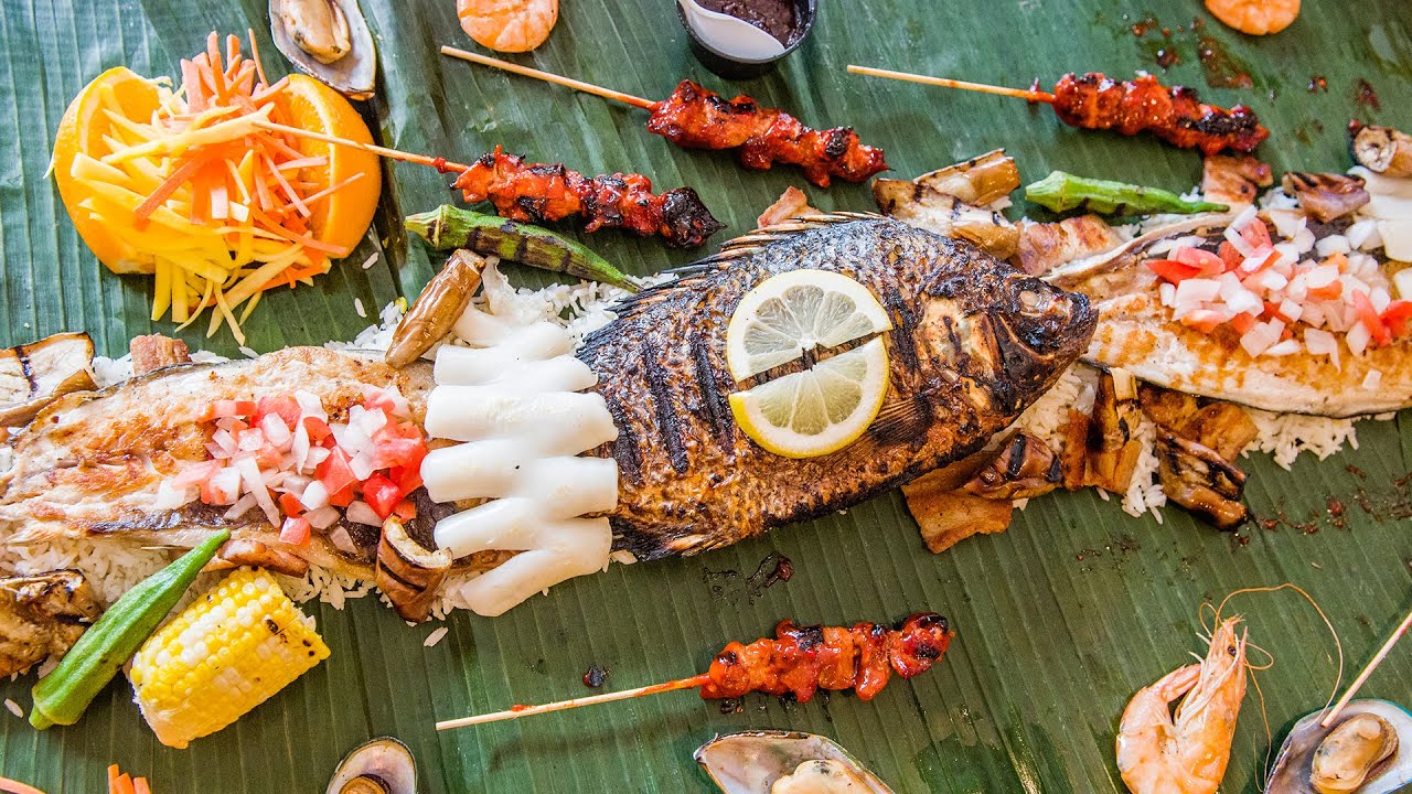 Boodle Fight in Toronto serves Filipino feasts - YouTube