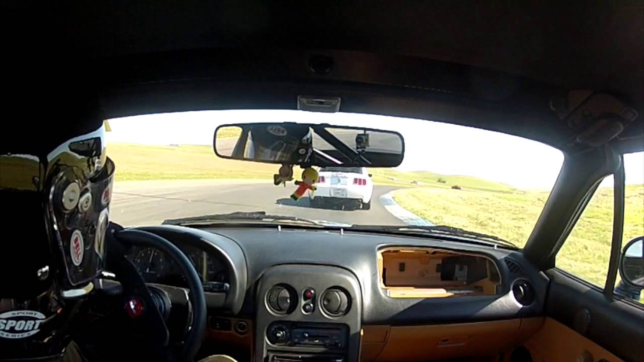 Miata vs Viper at Thunderhill East (Vipers, Shelbys, Porsches, oh my ...