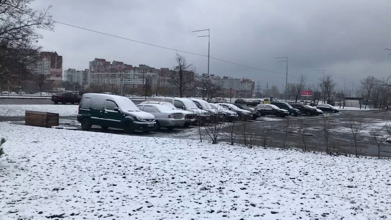Snow Fall in Kyiv Ukraine - YouTube
