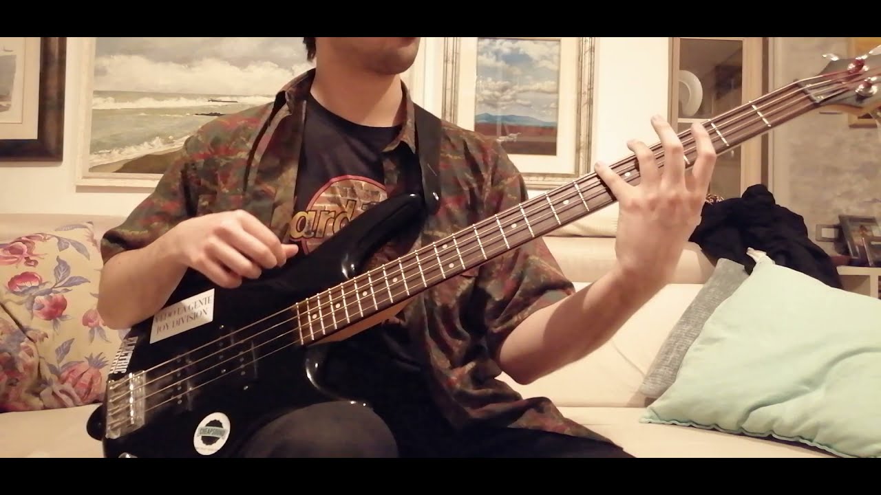 One of THE HARDEST Bass Solos You'll EVER See - YouTube