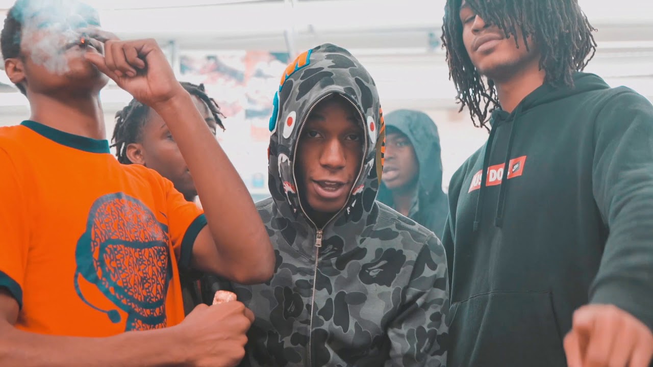 Lil Mello x 700 Cal x Nuk - Plastik (Official Music Video) - YouTube