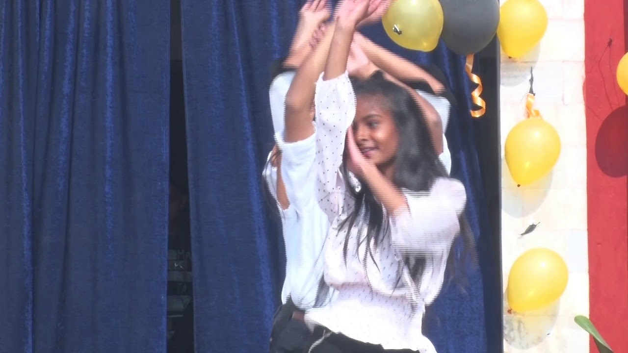 Dance by Class XI Girls - Farewell to class 12 of 2020 batch - YouTube