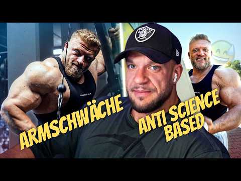 Noch zu dünn? So will Urs Kalecinski Open Arme bekommen!  William Niewiara Reaktion