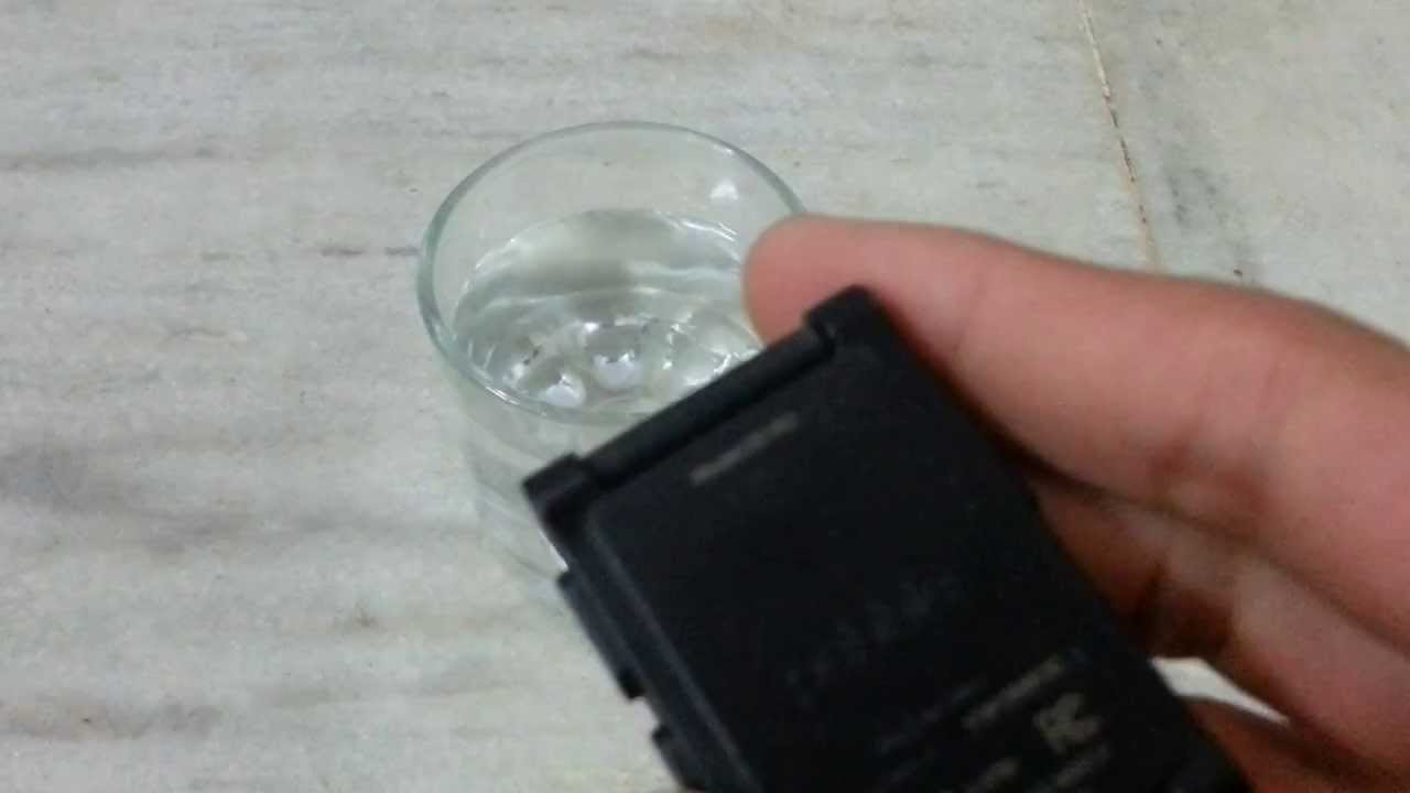 Water Test Pebble Smart Watch - YouTube