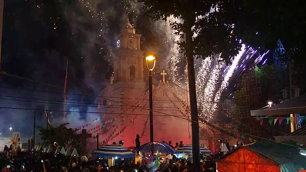 Show De Pirotecnia y música, en Santa María Coapan Tehuacán Puebla ...