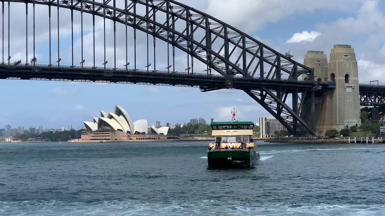 iPhone XS Max 4k sample footage of Sydney Harbour bridge
