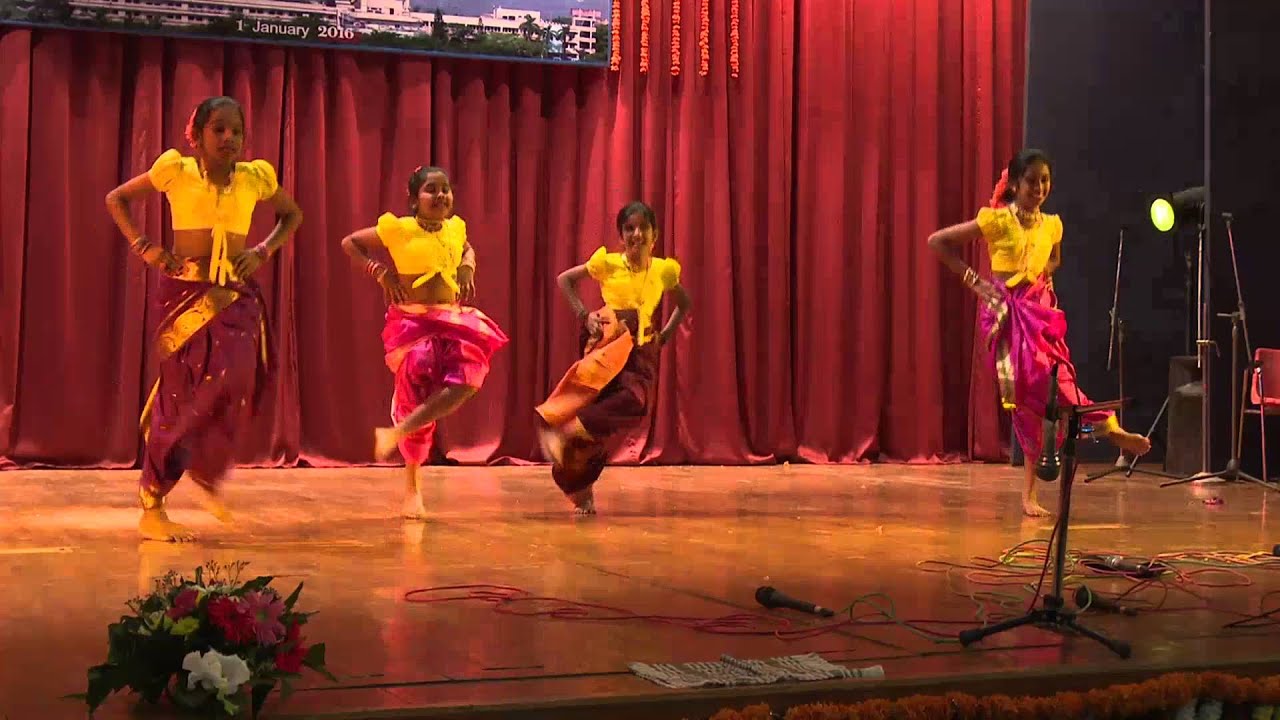Mi Hai Koli (Kids Dance) - YouTube