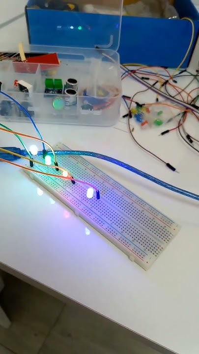 Arduino Sıralı Led Yakma Ve Söndürme Arduino Eğitim Kodlama Robot Youtube