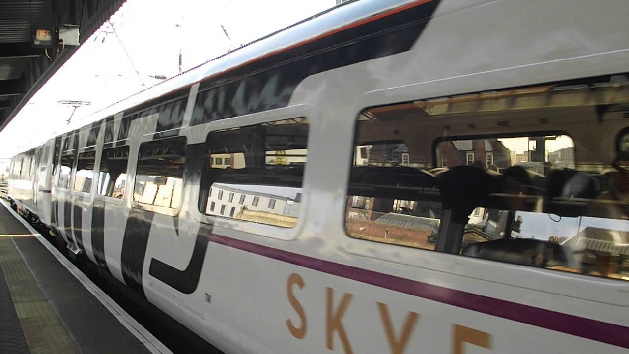 East Coast 91007 'Skyfall' James Bond Train Depart's Newcastle - YouTube