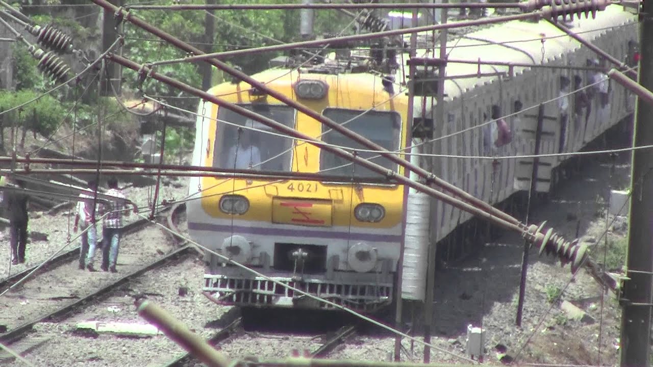 New Sights: Local Train Gracefully Enters Palghar Station - YouTube