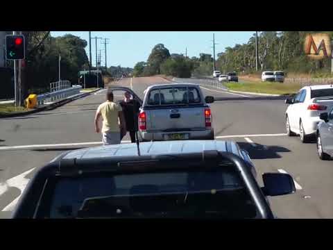 Trafikte dayak yiyen kadın