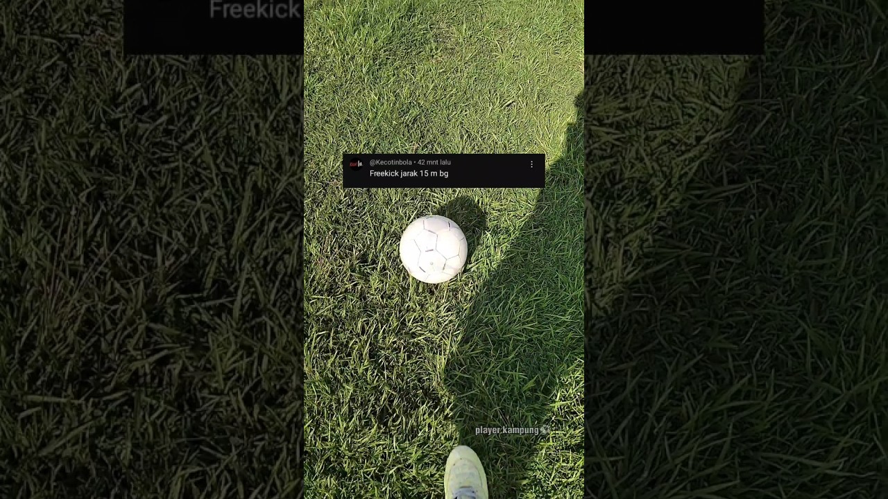 challenge Freekick dari jarak 20 meter😱 #shorts #football #soccer # ...