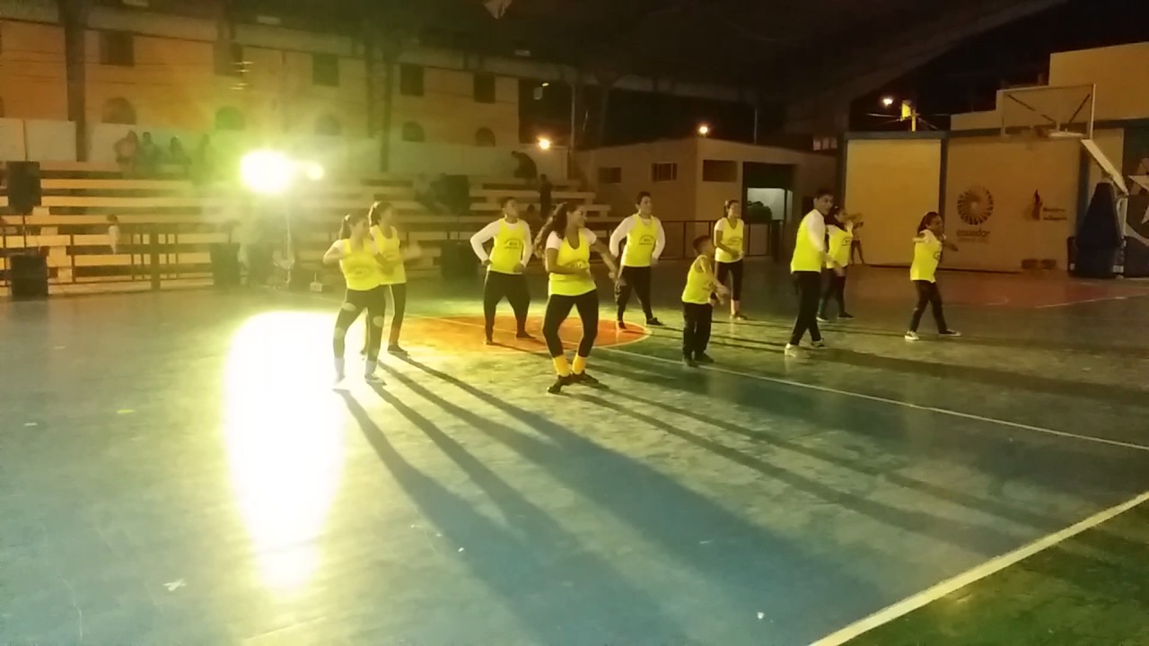 OLI DANCE CENTER MODERNO - FOLCLORE - YouTube