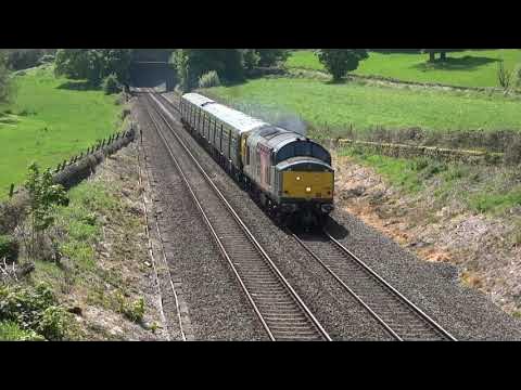 Class 37 power! 37884 sounds great! - YouTube