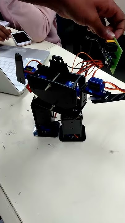 Humanoid robot using atleast 8 servo motors mg90 tower pro motors using Arduino & servo library ...