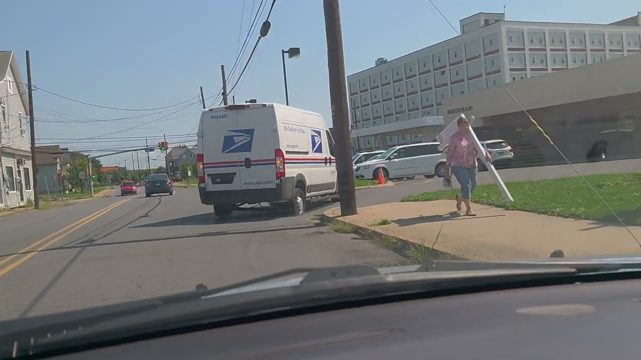 Brake Failure and Flat Tire on USPS Transport - YouTube