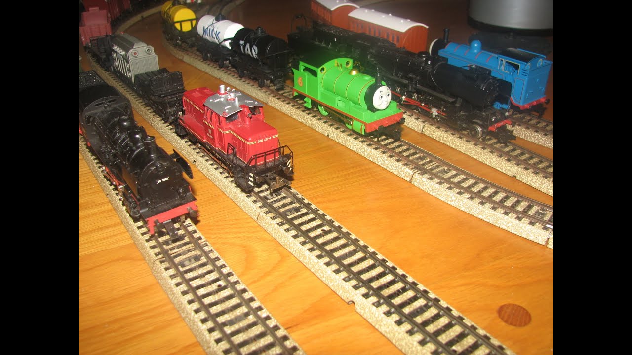 3439 Thomas the Tank Engine Marklin train layout with 460 P8 and diesel ...