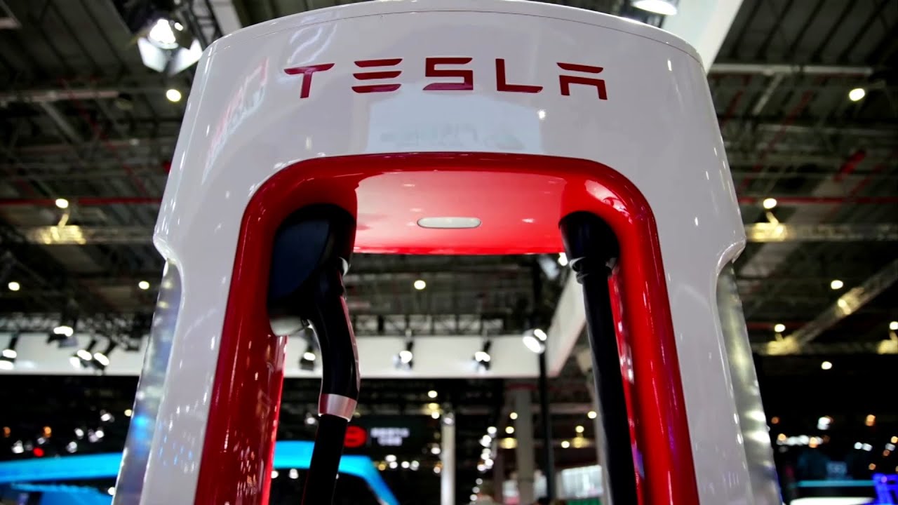 Tesla's Musk in Germany amid energy-market push - YouTube