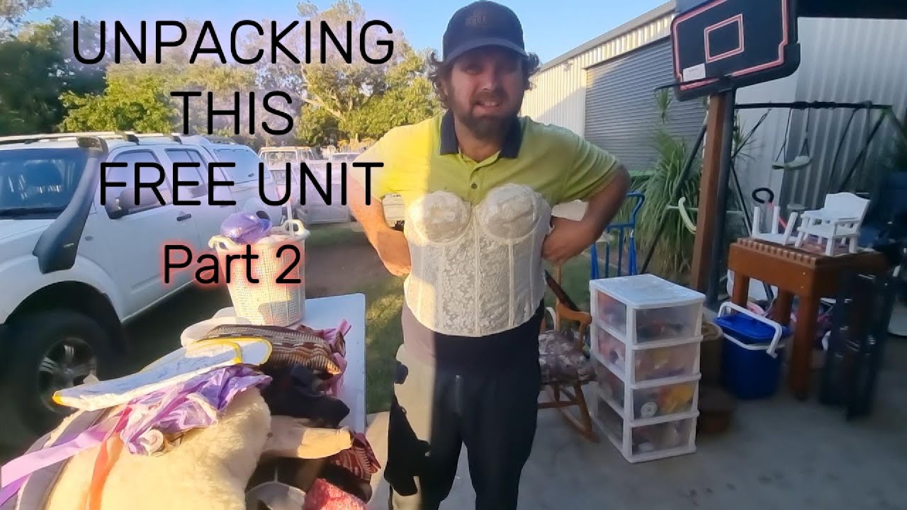 Unpacking this Free Storage Unit Part 2 - YouTube