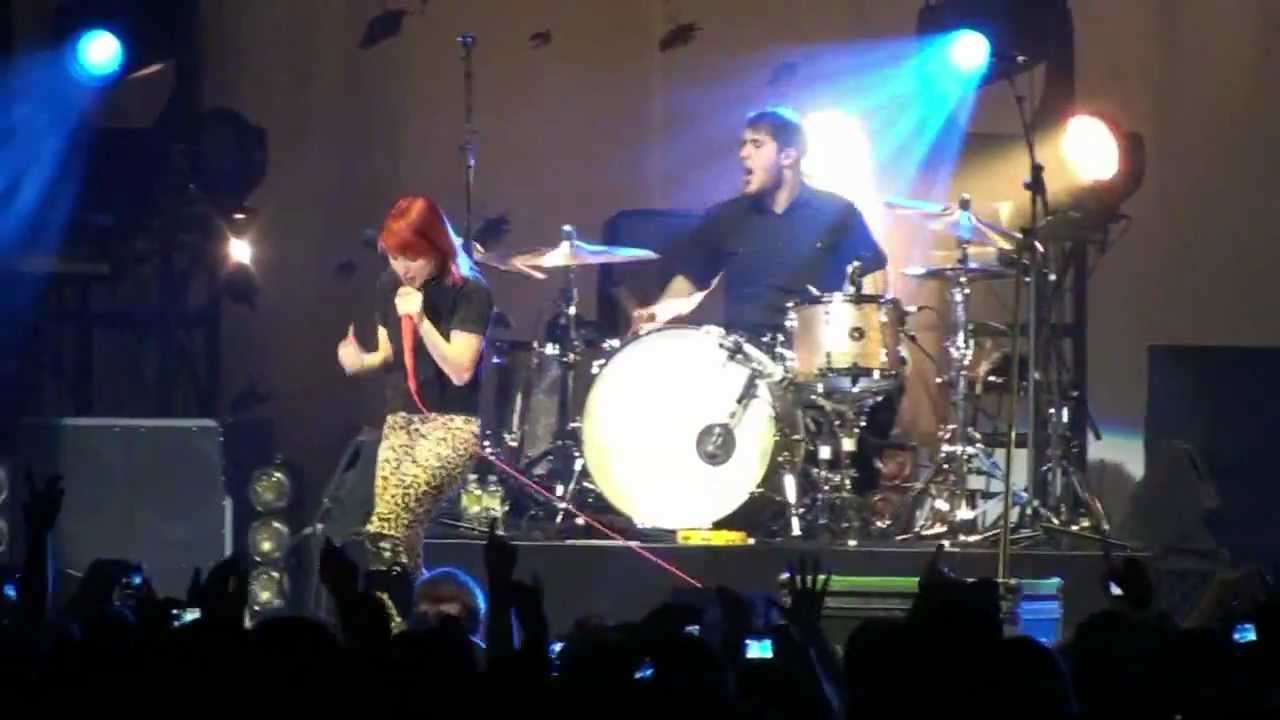 Paramore- "Playing God" (HD) Live in Atlantic City on April 30, 2010 ...