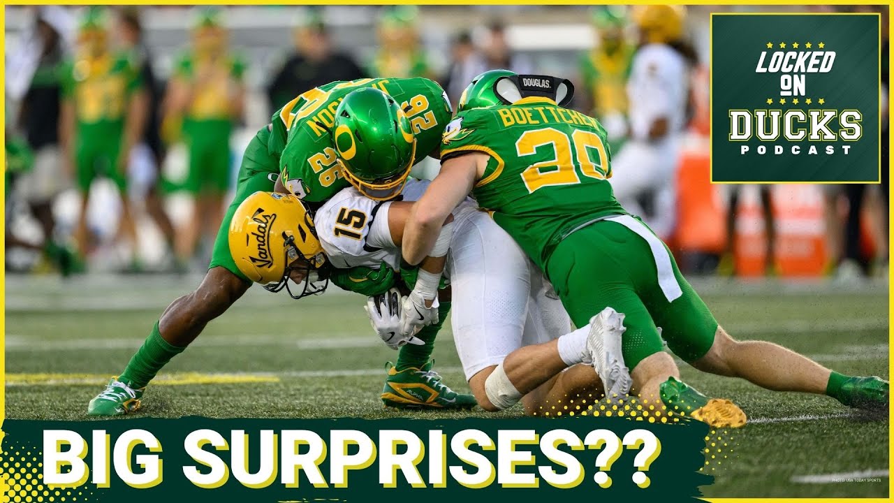 Oregon Football SURPRISE PLAYERS are on defense. Bryce Boettcher, Nikko ...