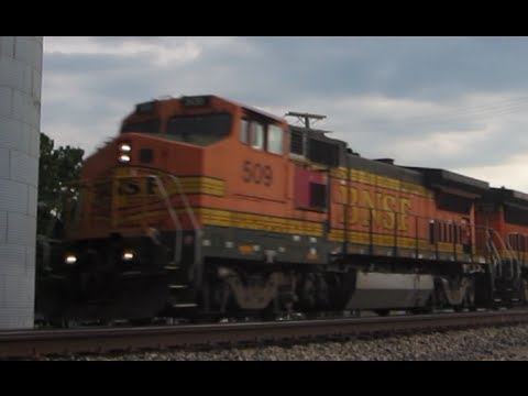 Sick RS3L on BNSF 509 East Mazon - YouTube