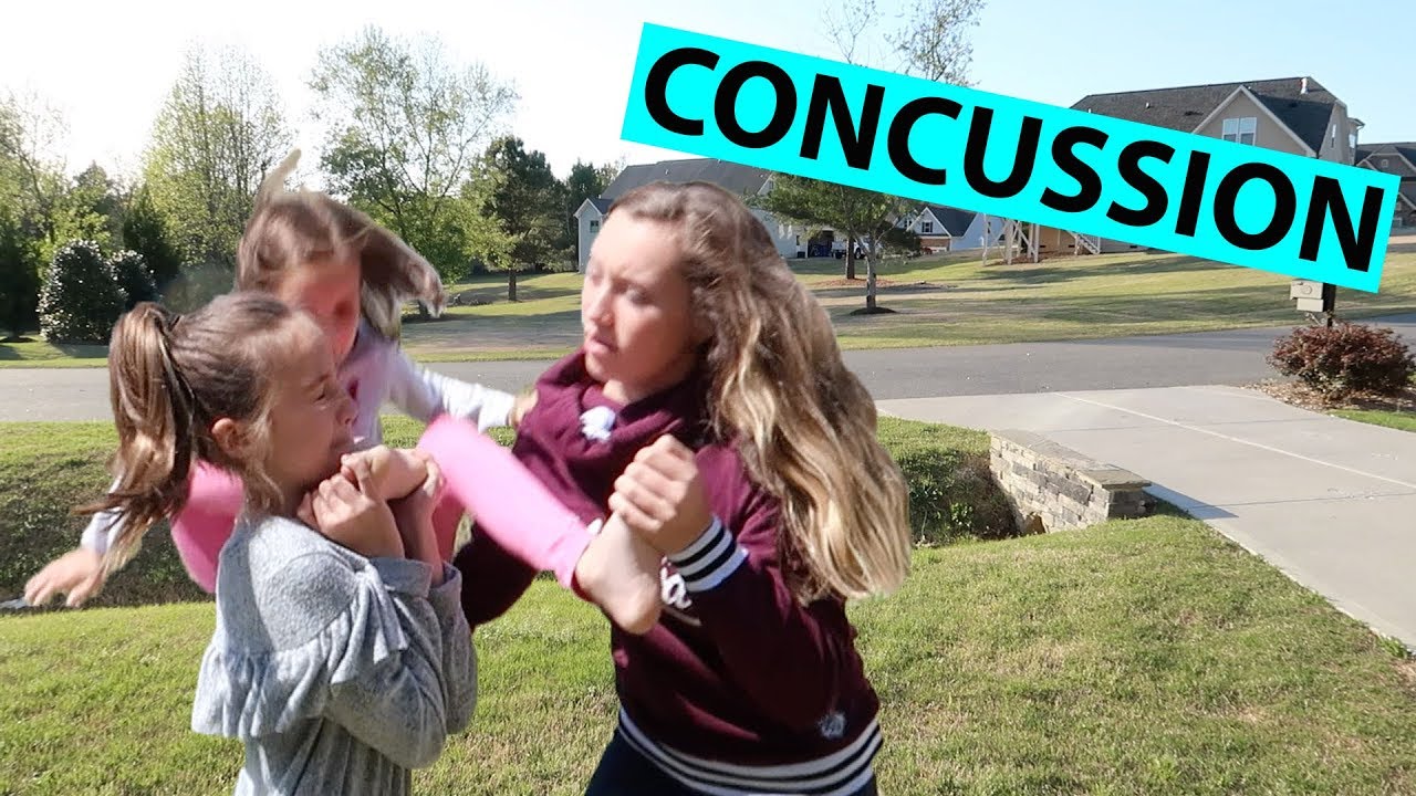 CHEERLEADING ACCIDENT! - YouTube