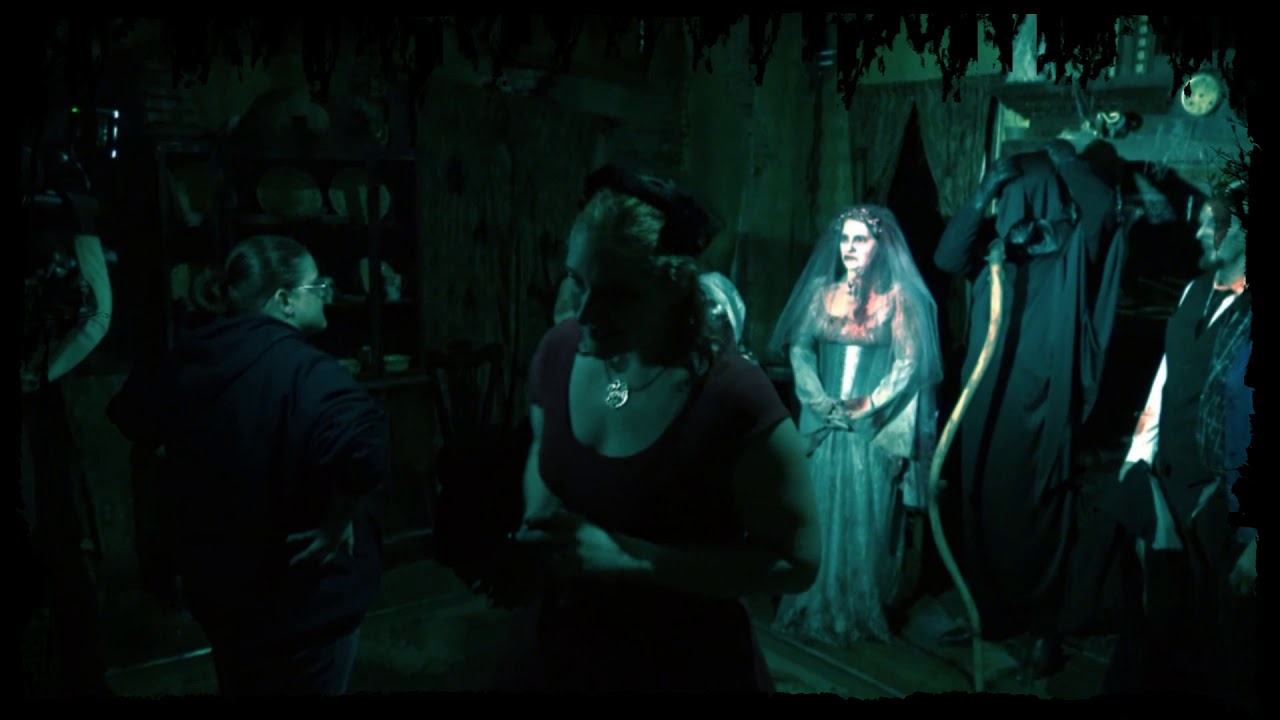 Slasher Wedding at The Darkness Haunted House - YouTube