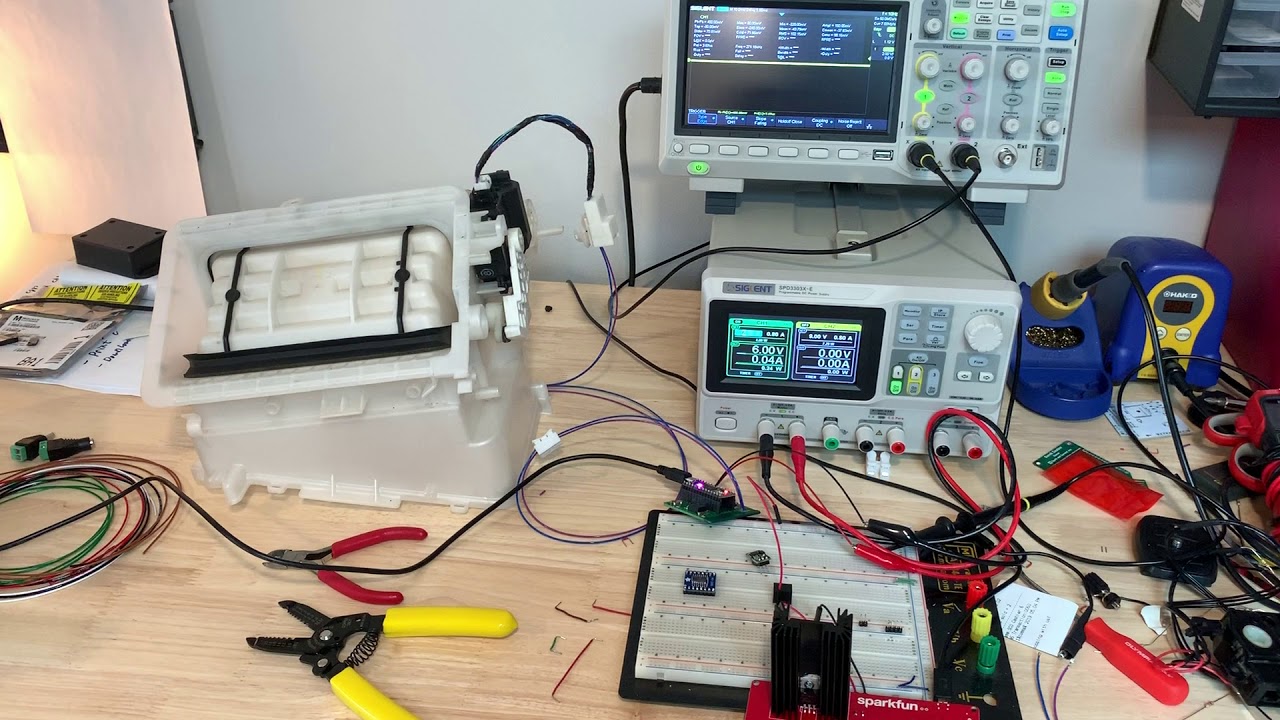 Infineon TLE9201SG Motion Control H Bridge - YouTube
