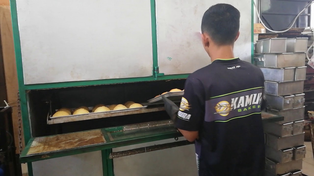 Mesin roti, oven rotary/putar, manual. 08157754409 - YouTube