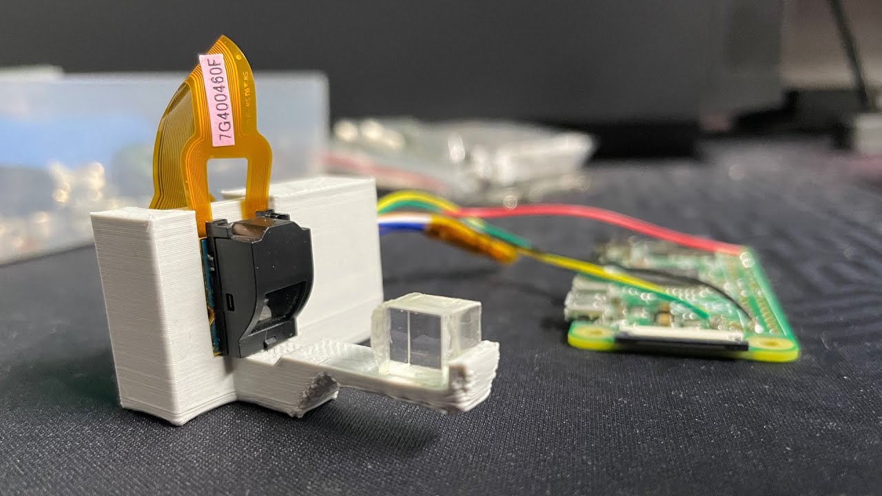 DiY "Holographic" Display | "Prism Engine V3" - YouTube