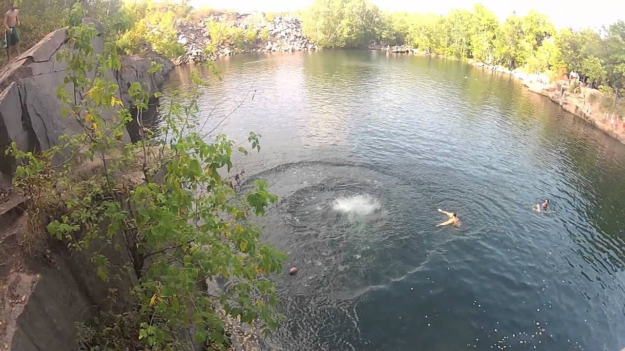 Cliff Jumping @ St. Cloud Quarry - YouTube