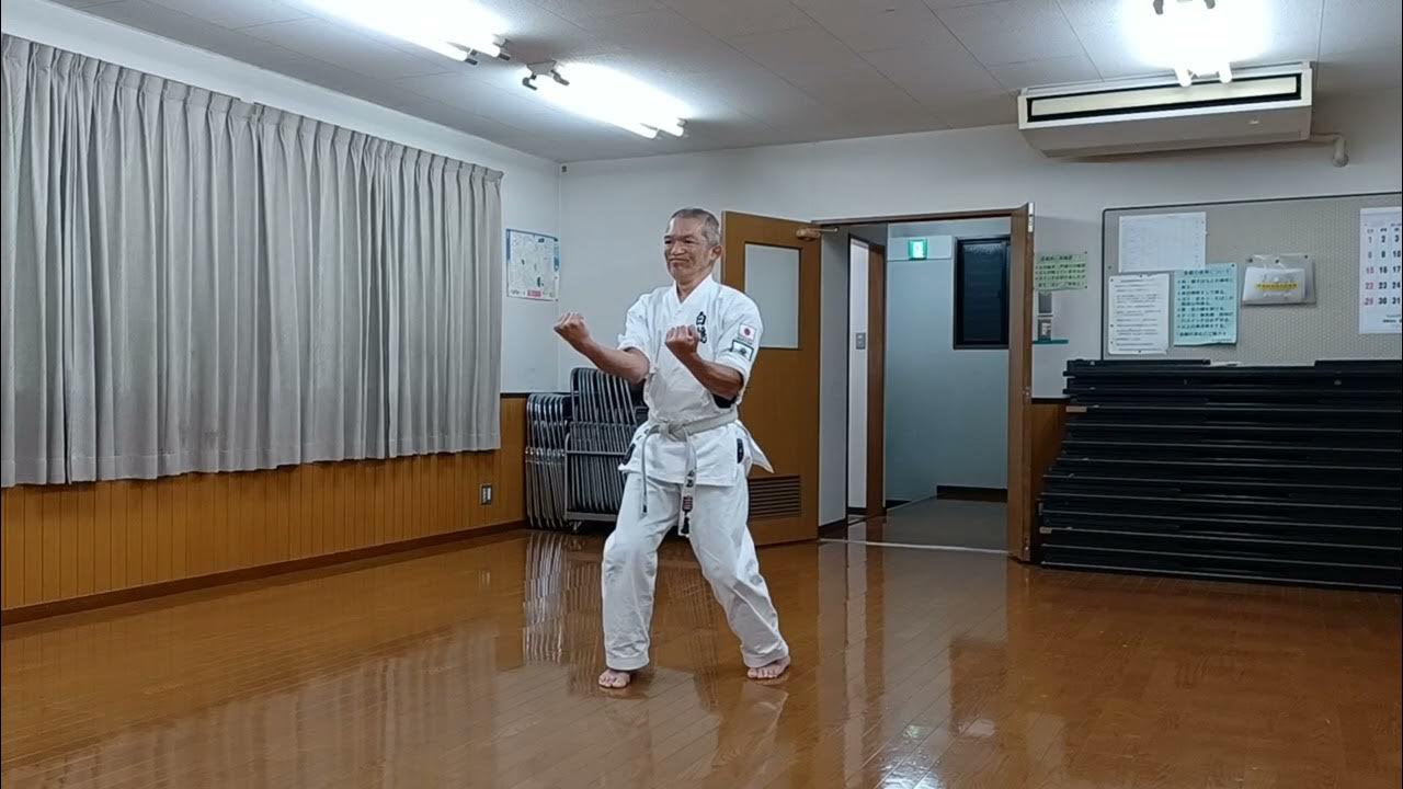 沖縄剛柔流空手道(型)三戦 Okinawa Goju-ryu Karate-do (kata)sanchin - YouTube