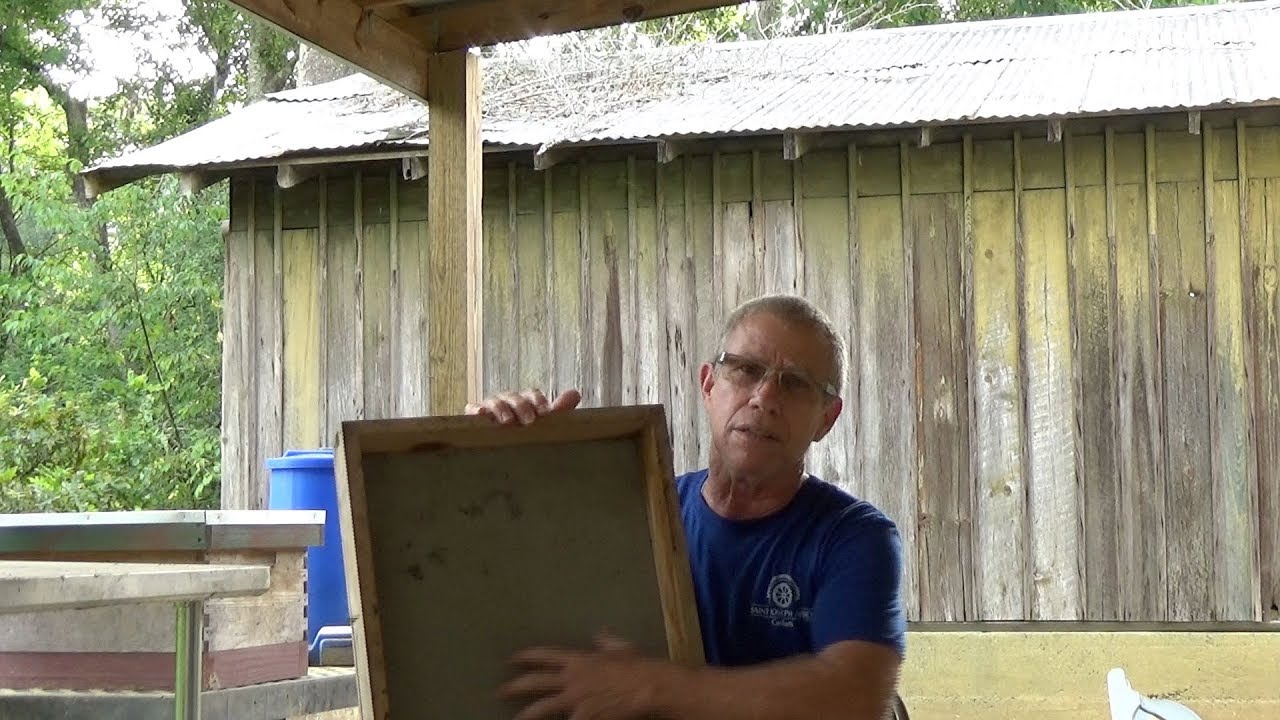 What is a fume board, and how is it used on honey supers. - YouTube
