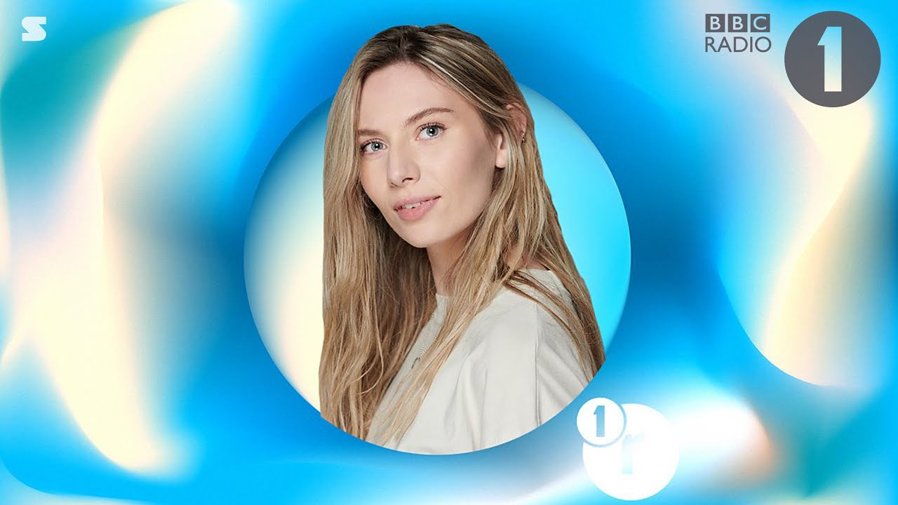 Sian Eleri - Radio 1's Chillest Show BBC Radio 1 - 07 November 2021 ...