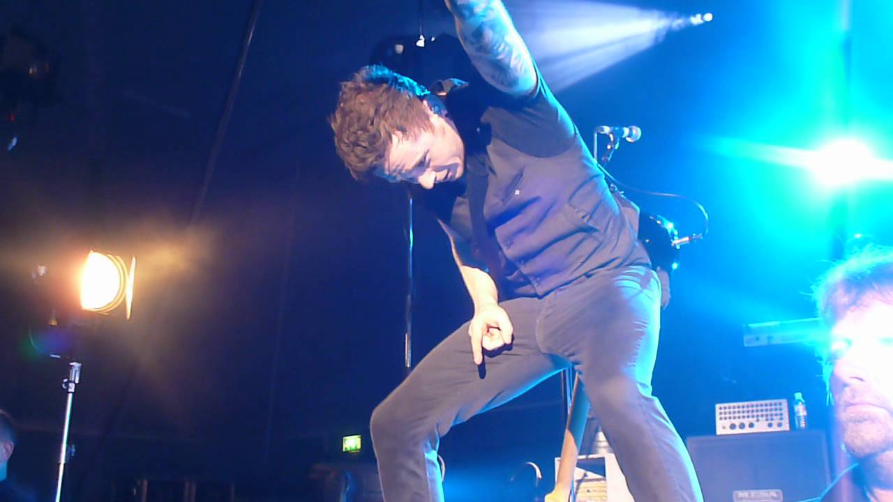 Cover Medley (Including Year 3000) - McFly @ Swindon Oasis - YouTube