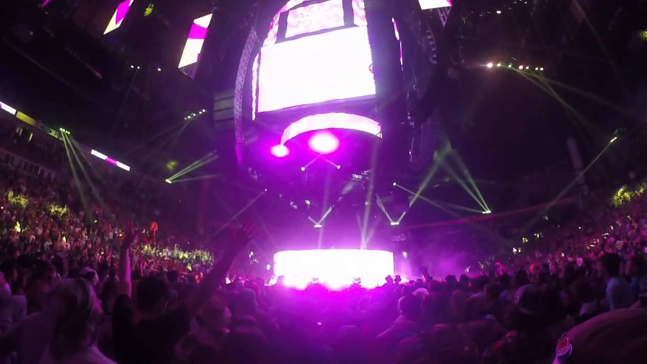 Bassnectar 360 NYE 2015 - Loco Ono (Bassnectar & Stylust Beats Remix ...