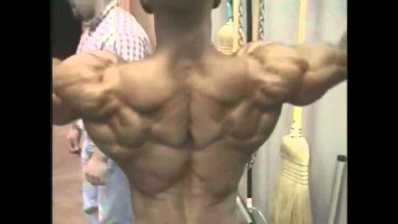 Bodybuilder Muscles Backstage - YouTube
